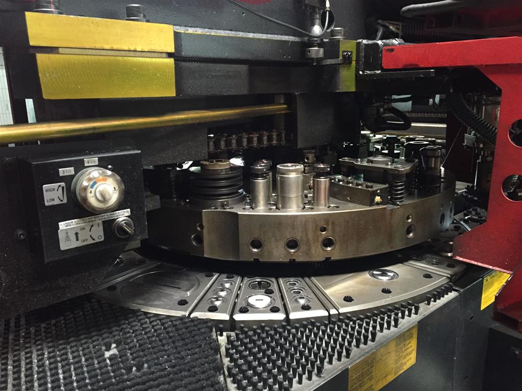 AMADA EMZ 3510NT 2006 - Solutions Machines Outils