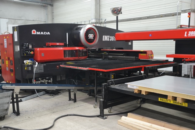 AMADA EMZ 3610NT 2006 - Solutions Machines Outils