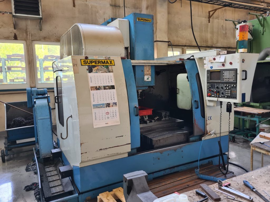 YCM SUPERMAX-V116B - Solutions Machines Outils